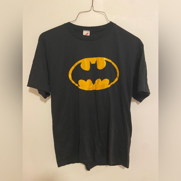 Gildan | Shirts | Classic Batman Logo Tshirt Black Extra Large | Poshmark